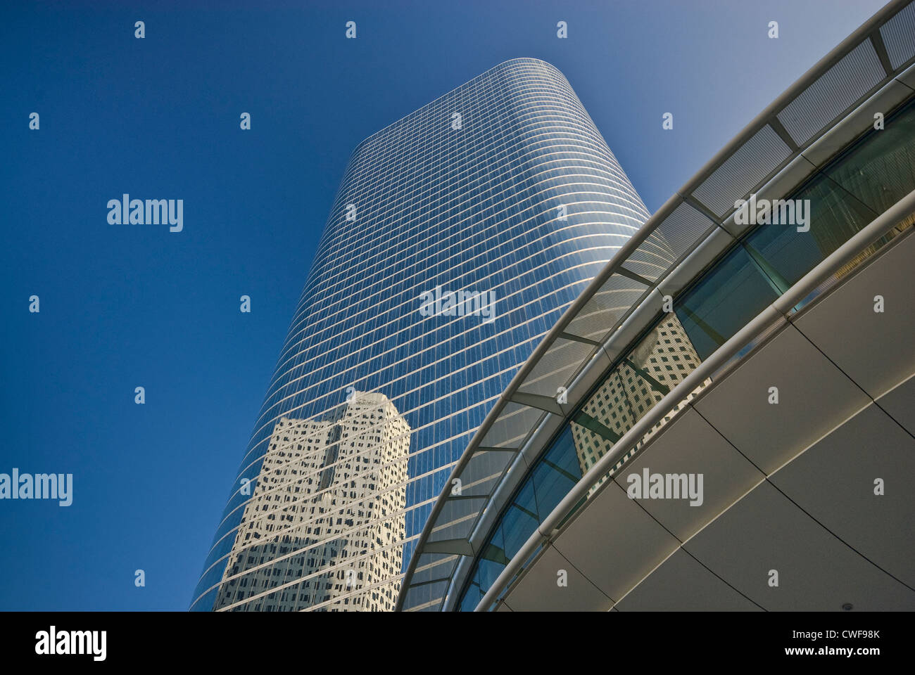 1400 Smith Street Tower, former Enron Center, designed by Cesar Pelli ...
