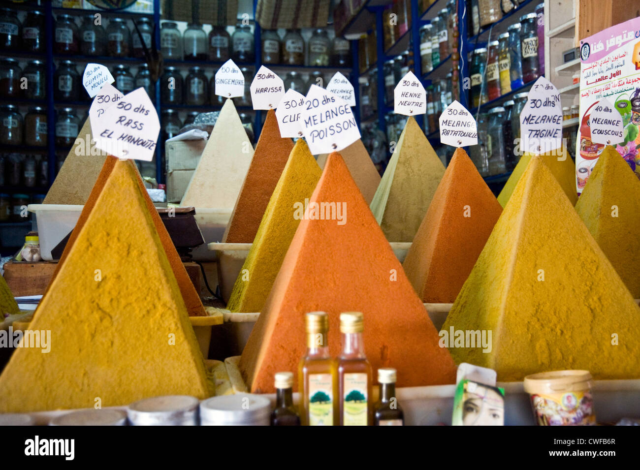 Morocco spice pyramid hi-res stock photography and images - Alamy