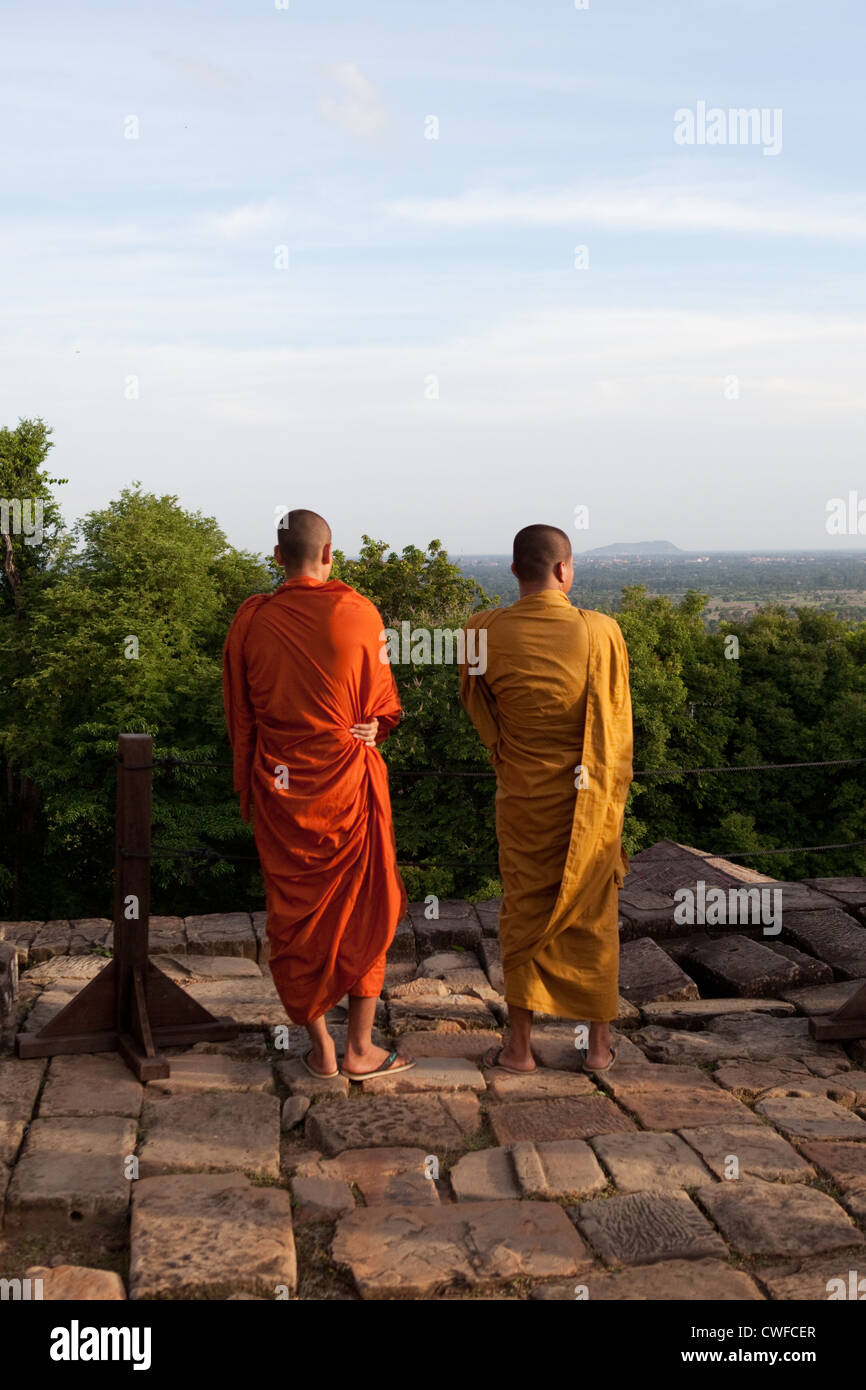 Angkor Wat Monks Stock Photo - Alamy