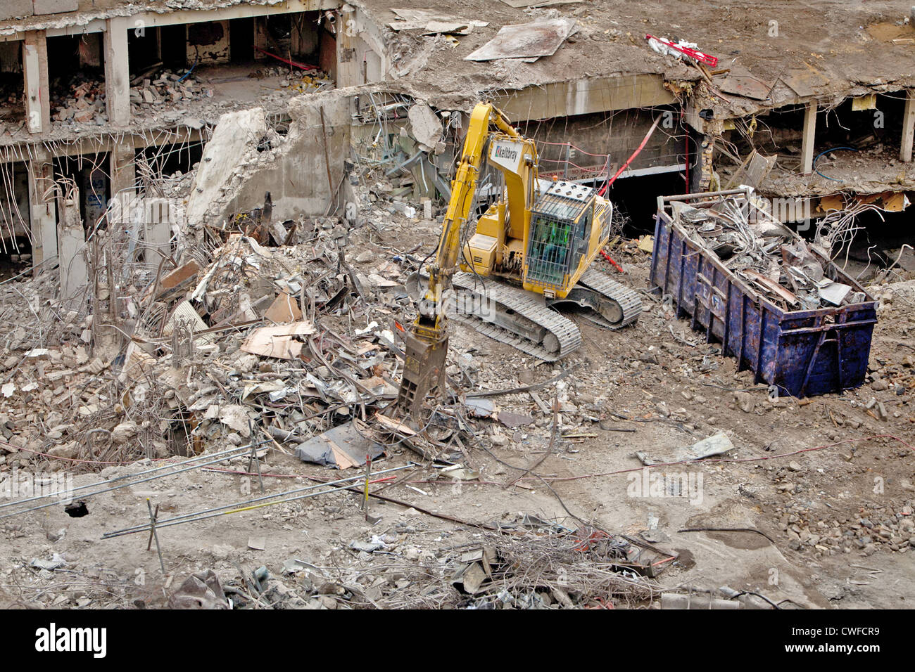 Hydraulic demolition excavator hi-res stock photography and images - Alamy