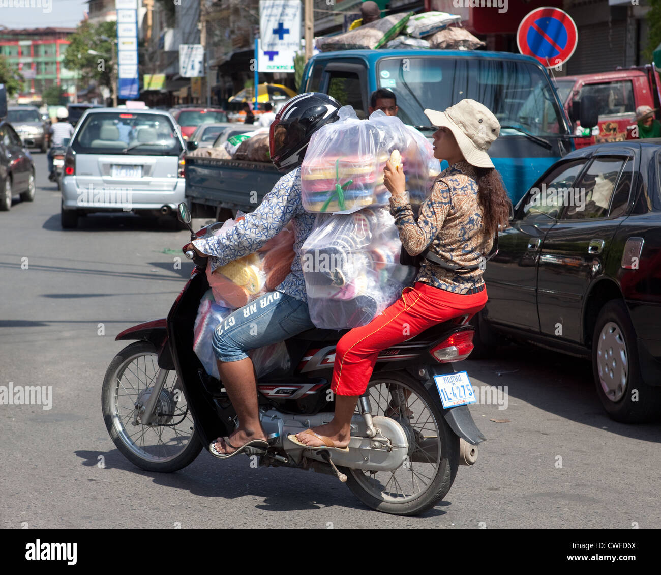 Overloaded moped hi-res stock photography and images - Alamy