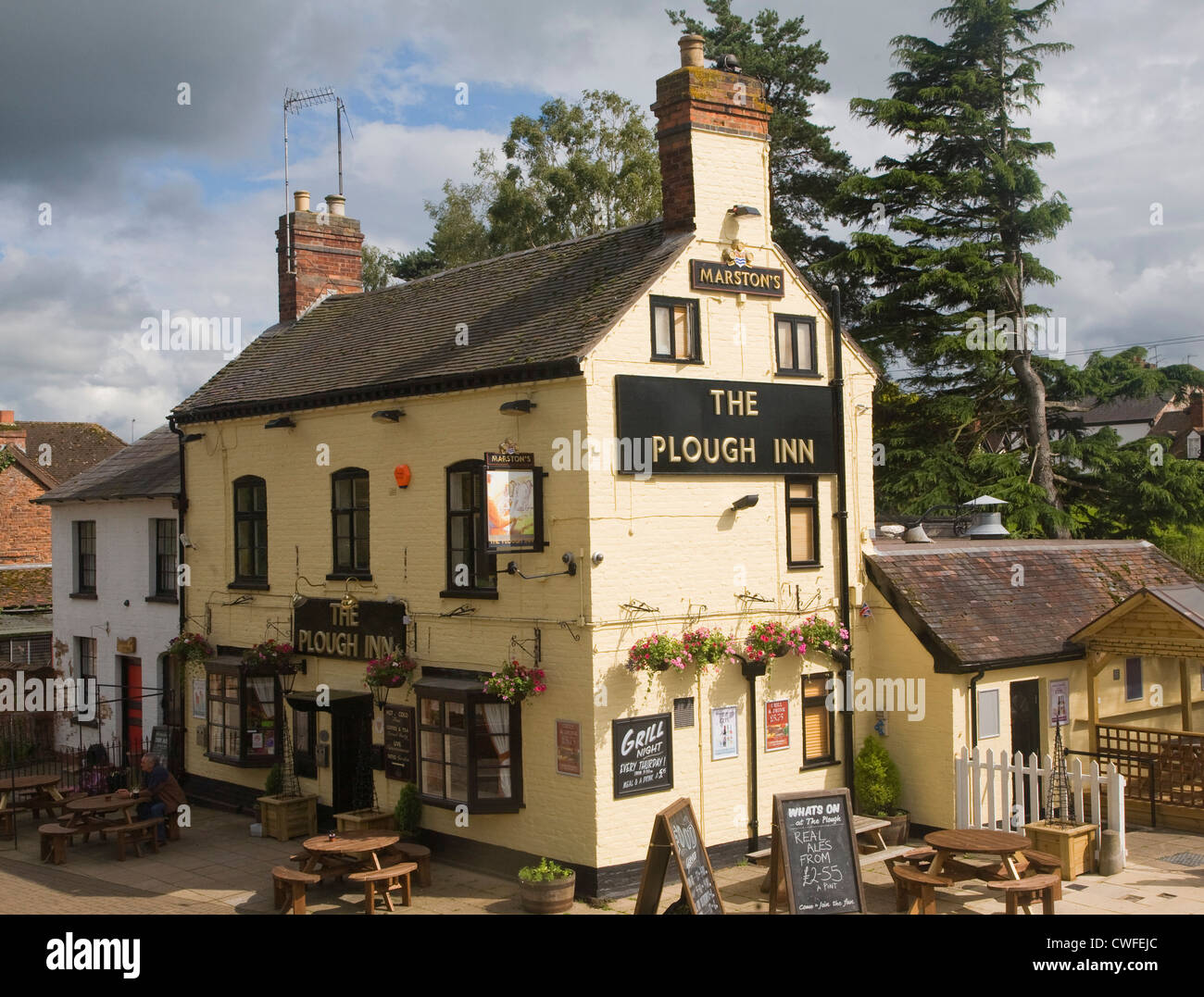 Upton on severn the plough hi-res stock photography and images - Alamy
