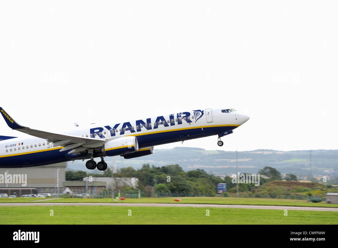 Ryanair jet taking off from east midlands airport england uk Stock ...