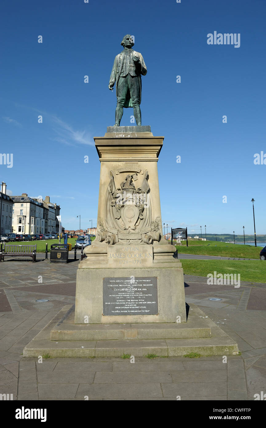captain James cook statue Whitby england uk Stock Photo - Alamy