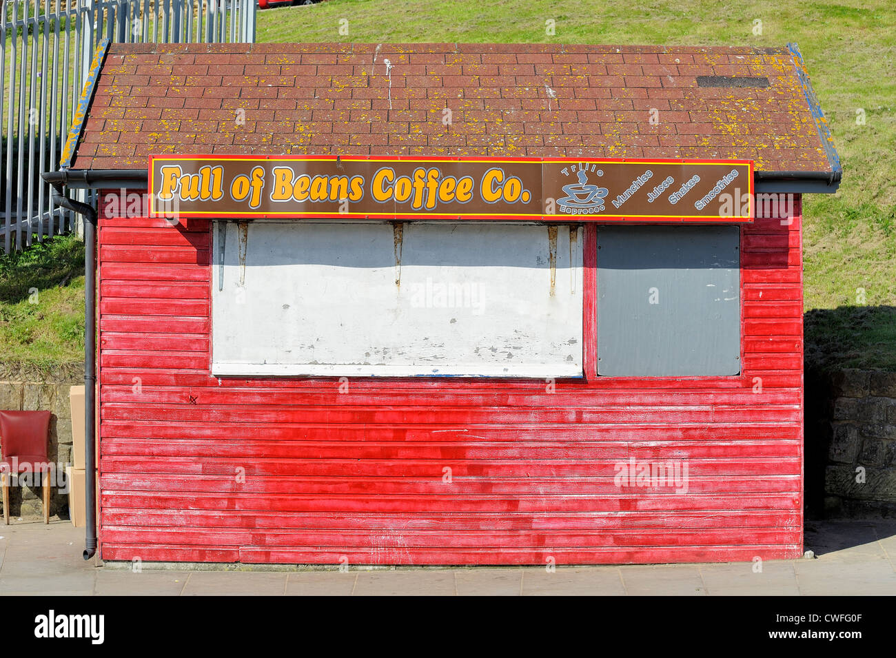 closed street café england uk Stock Photo - Alamy