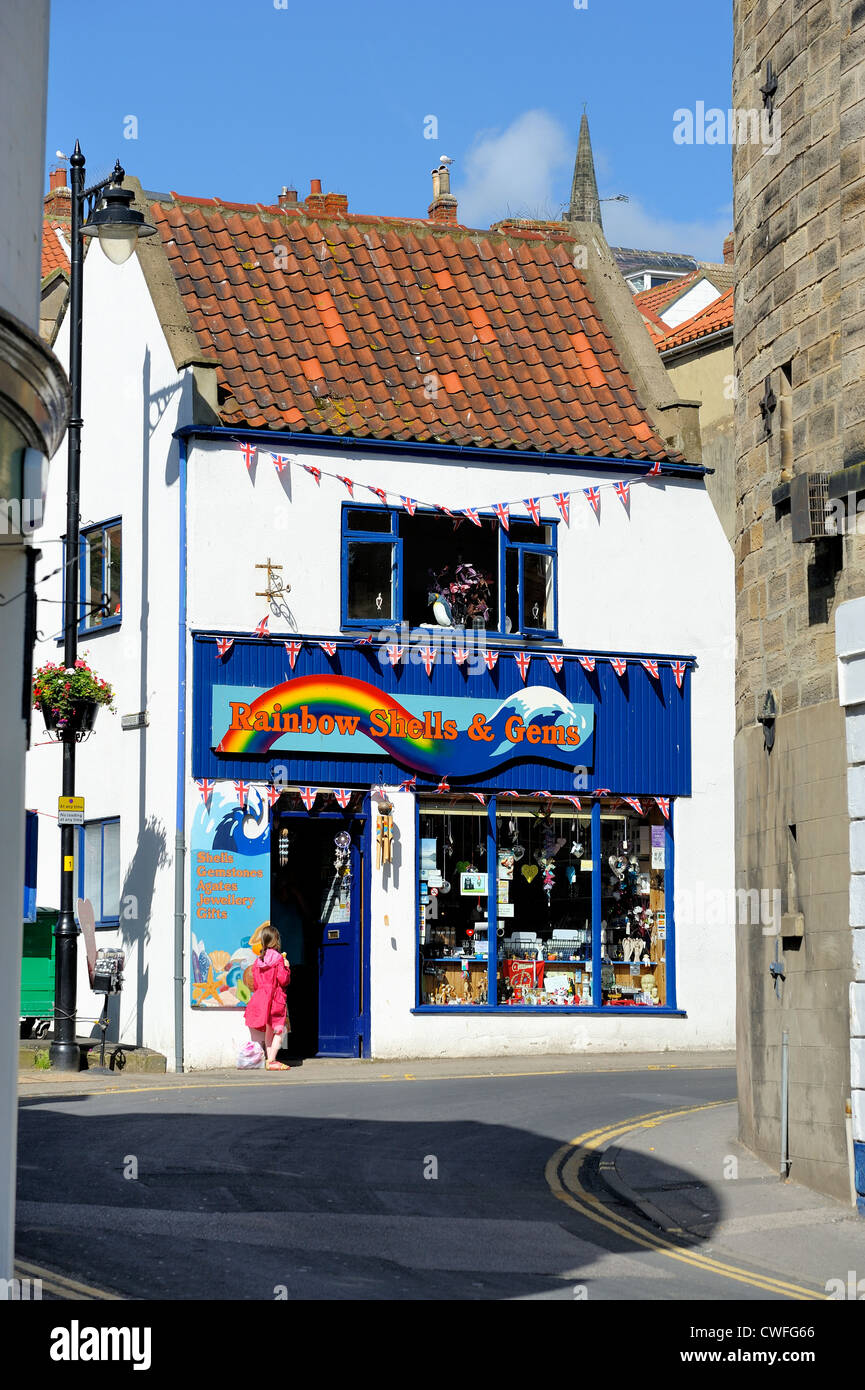 Souvenir shells hi-res stock photography and images - Alamy