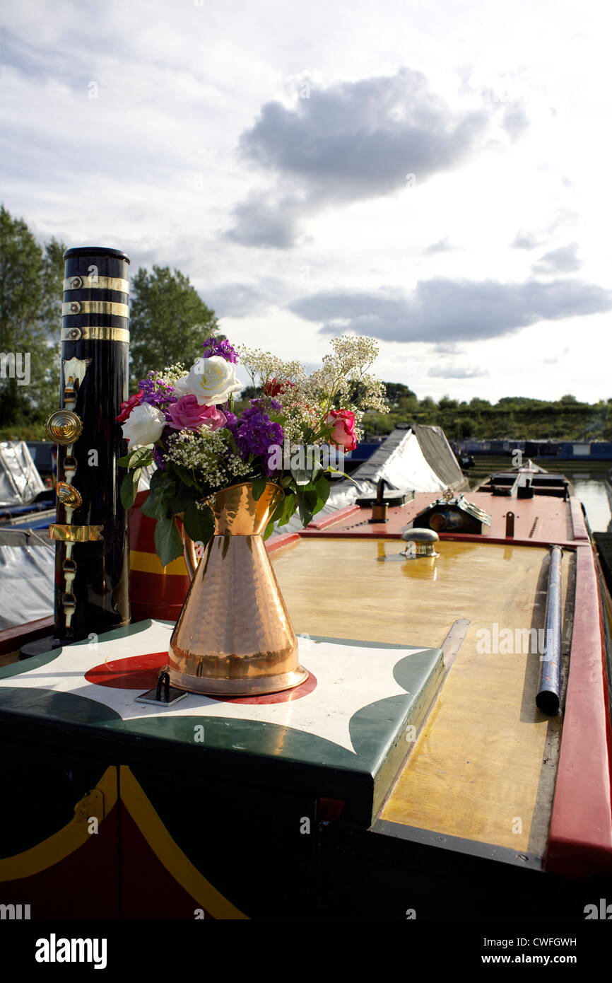 Colourful flowers on roof of narrowboat, Alvecote Marina, Coventry ...