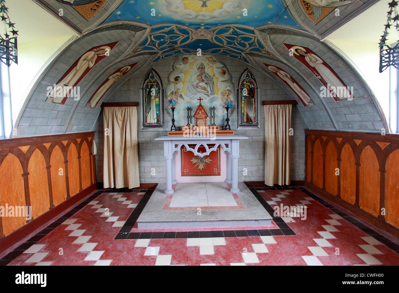 The Italian Chapel interior decoration Catholic chapel on Lamb Holm in ...