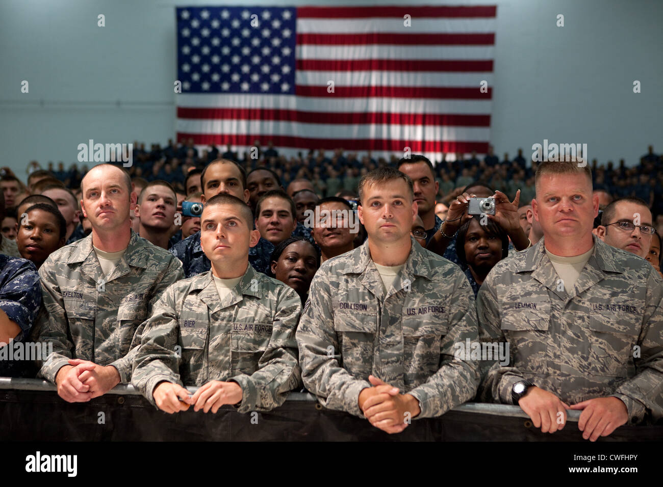 Members of audience hi-res stock photography and images - Alamy