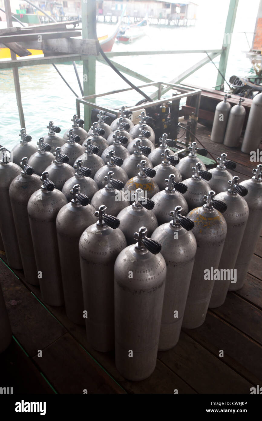 Compressed air tank hi-res stock photography and images - Alamy