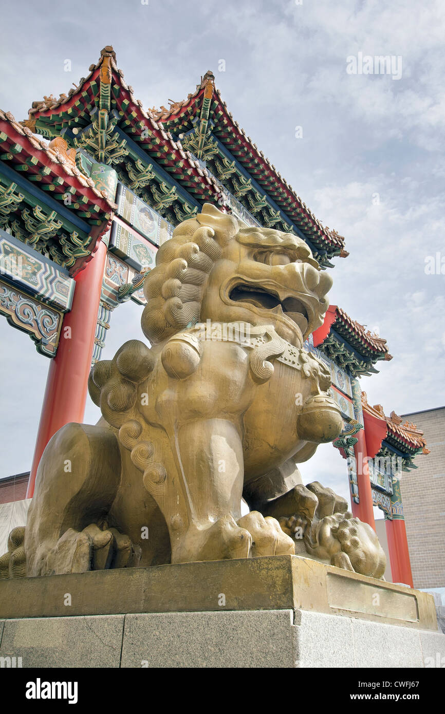 Chinese Female Foo Dog Prosperity Lion Statue at Chinatown Gate in ...