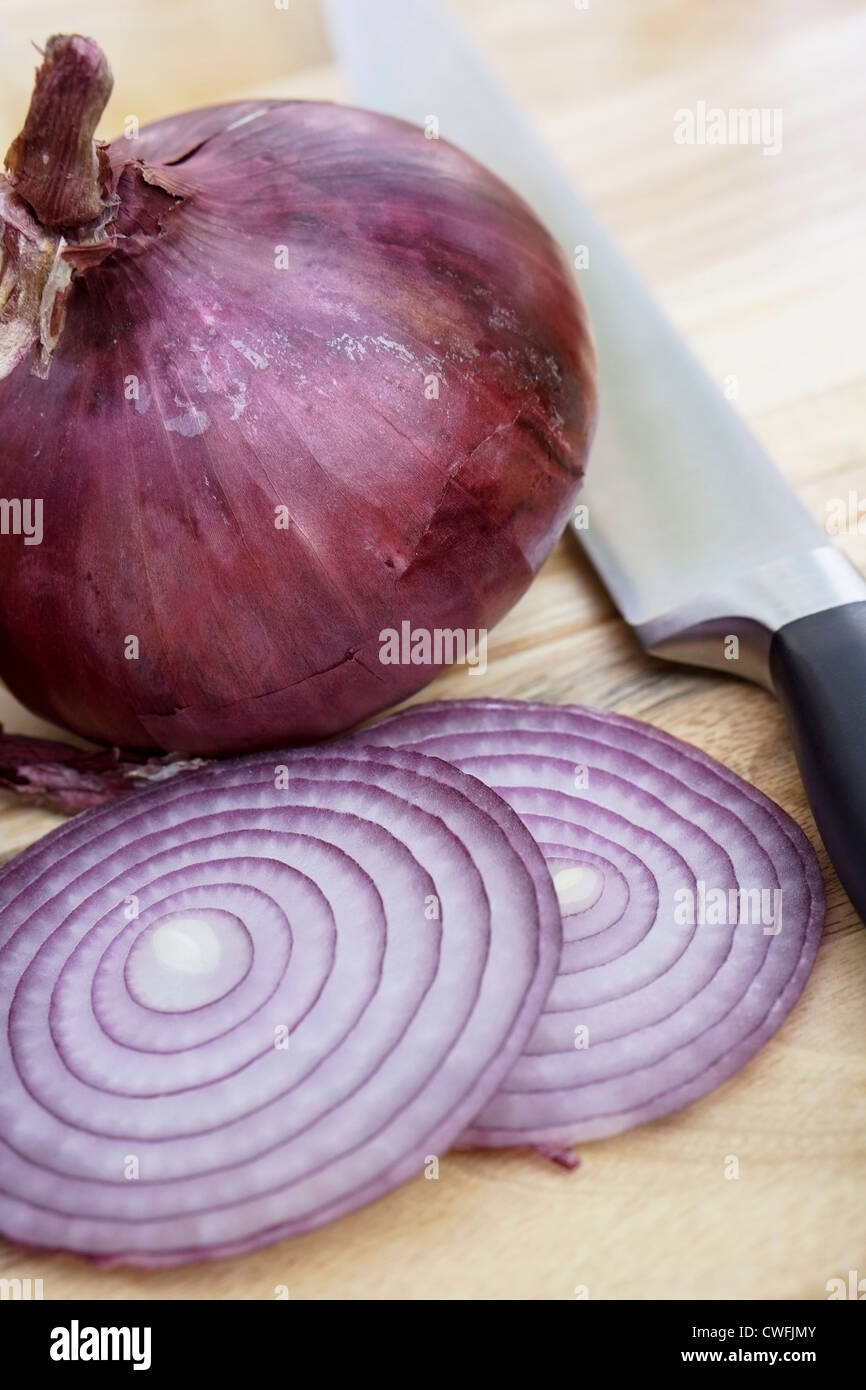 Red onion onions hi-res stock photography and images - Alamy