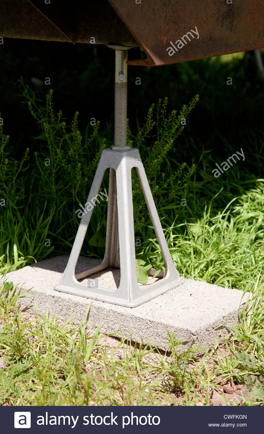 Jack Stand High Resolution Stock Photography and Images - Alamy