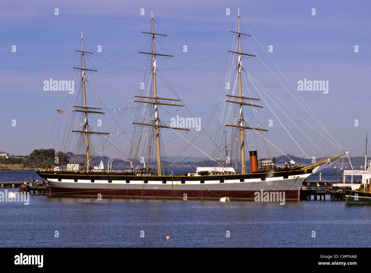 Three masted square rigger hi-res stock photography and images - Alamy
