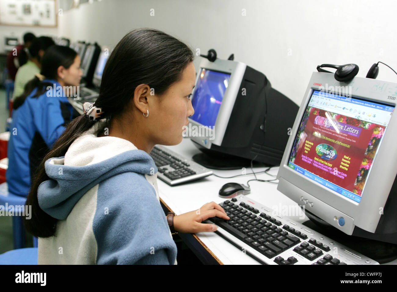 India student science computer hi-res stock photography and images - Alamy