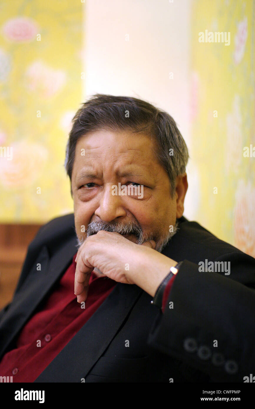 Literature, V. S. Naipaul Stock Photo - Alamy