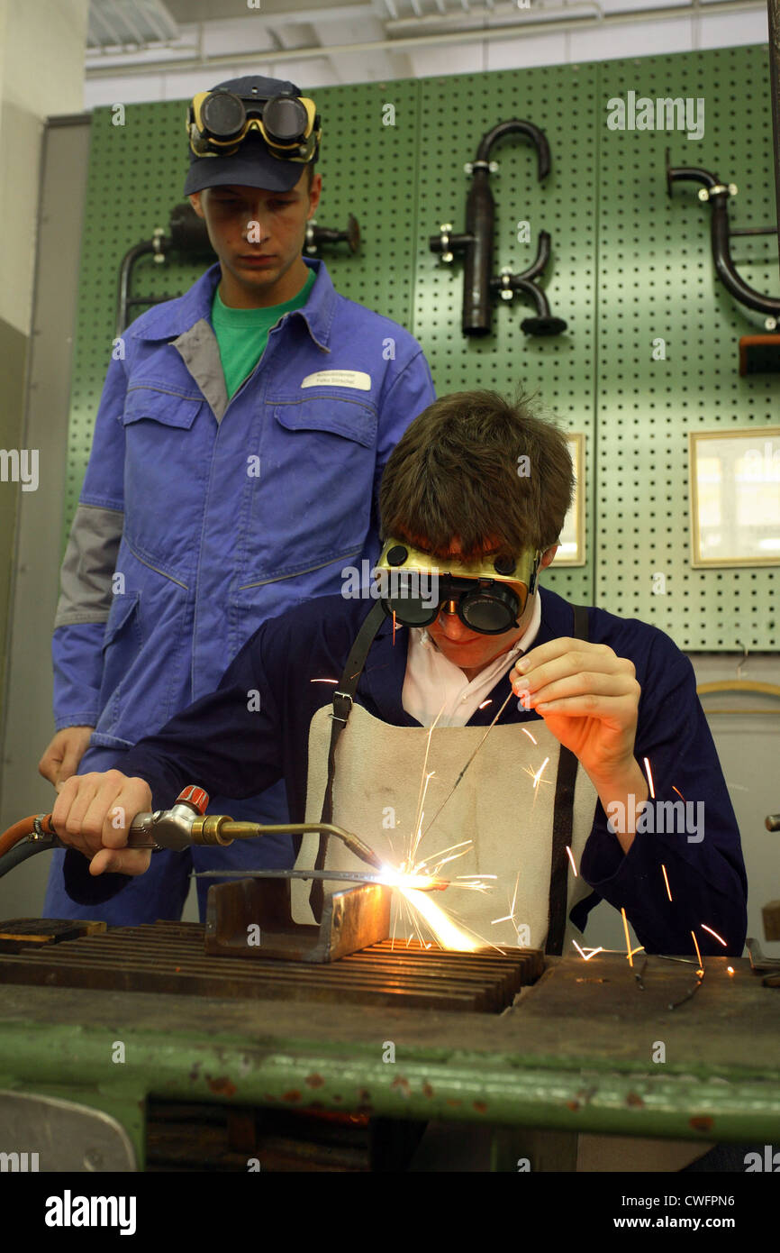 Mechatronics vertical hi-res stock photography and images - Alamy