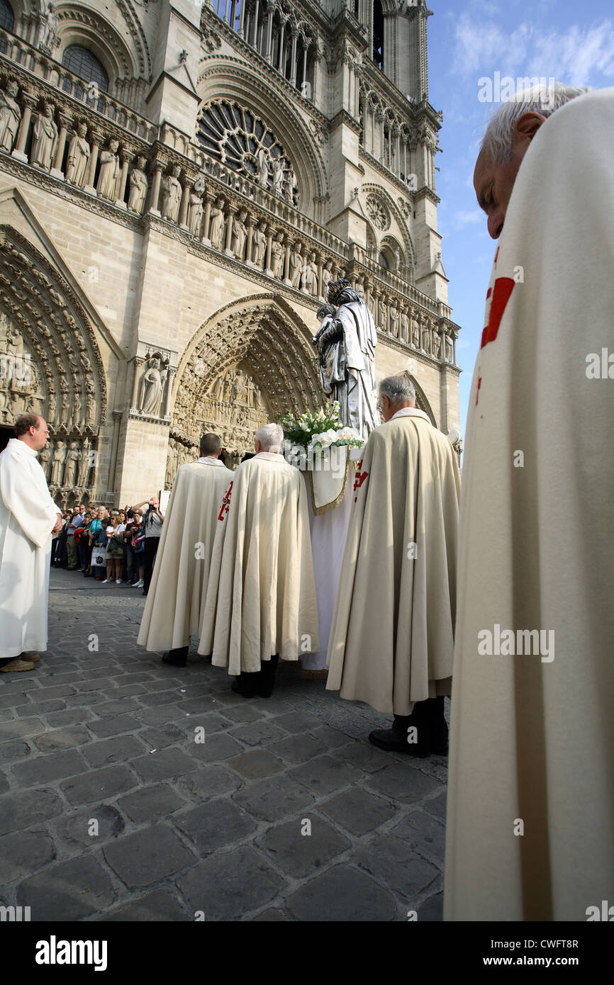 Procession of Our Lady of Assumption Catholic in Paris Stock Photo - Alamy