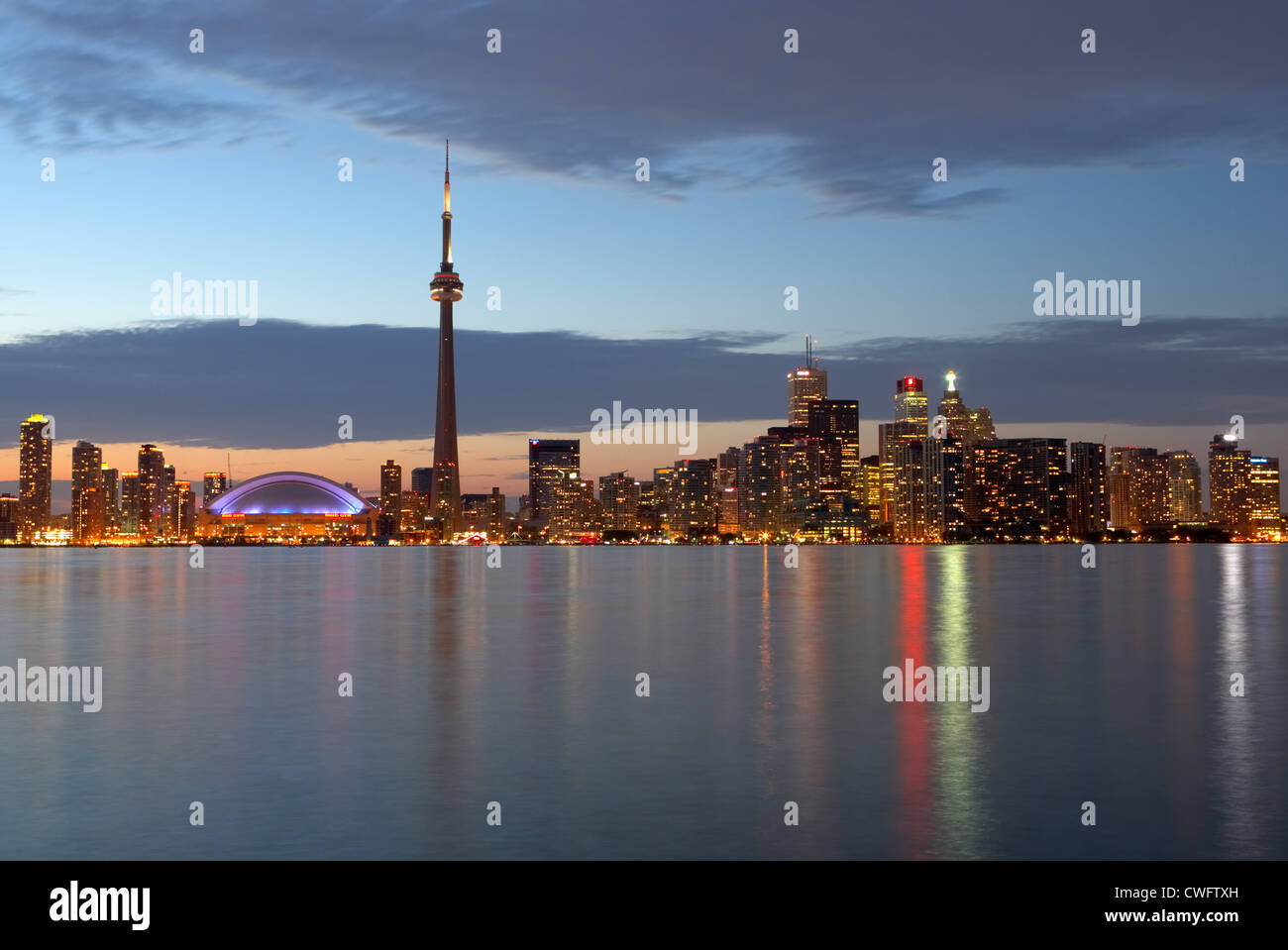 Cn tower toronto overview hi-res stock photography and images - Alamy
