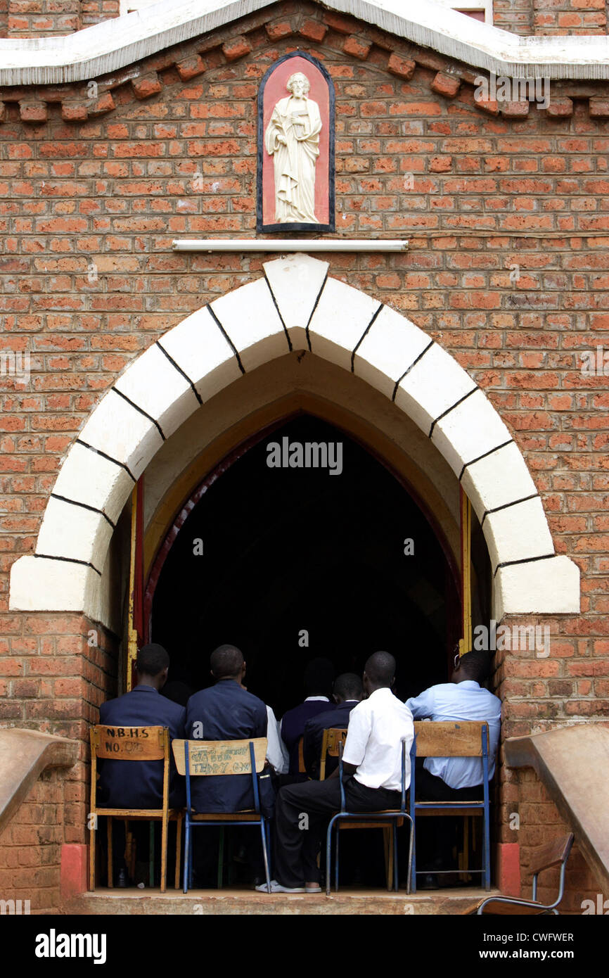 Kenya, Catholic mass in a church the mission Nyabondo Stock Photo - Alamy