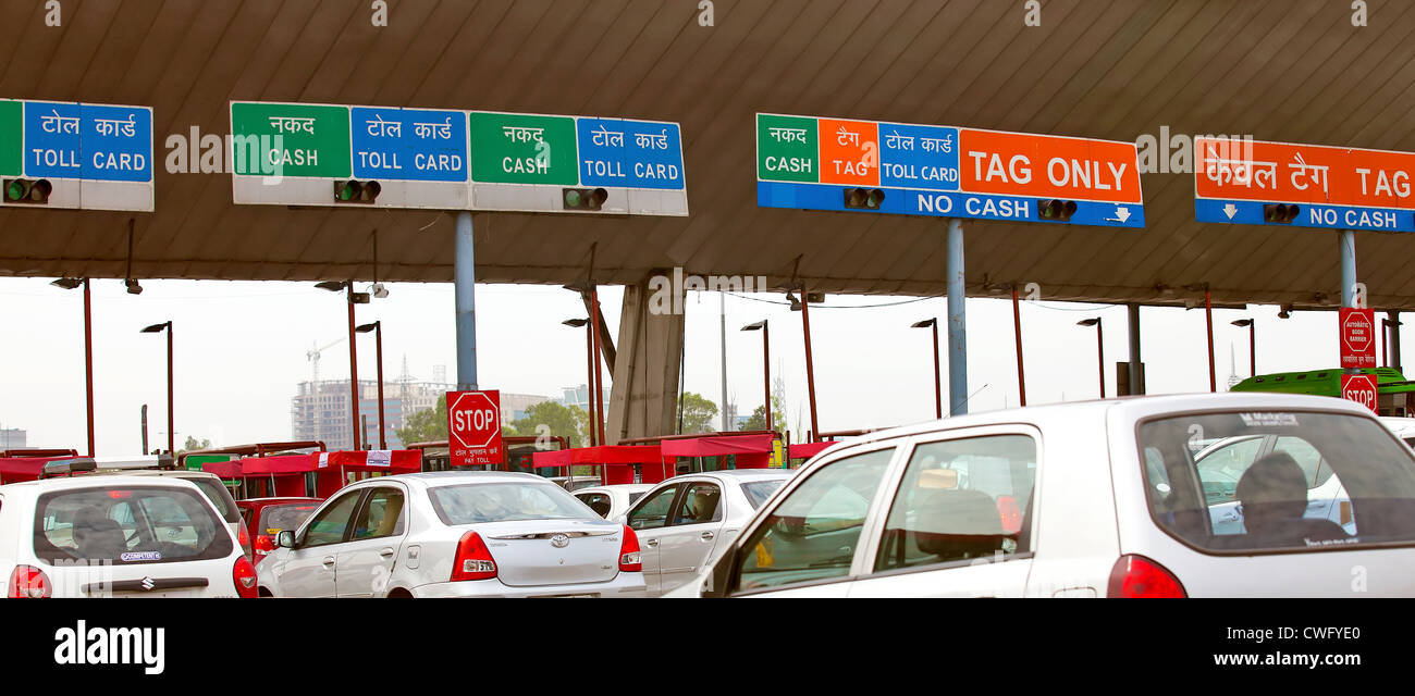 Toll plaza and checkpoint on the rush hour Stock Photo - Alamy