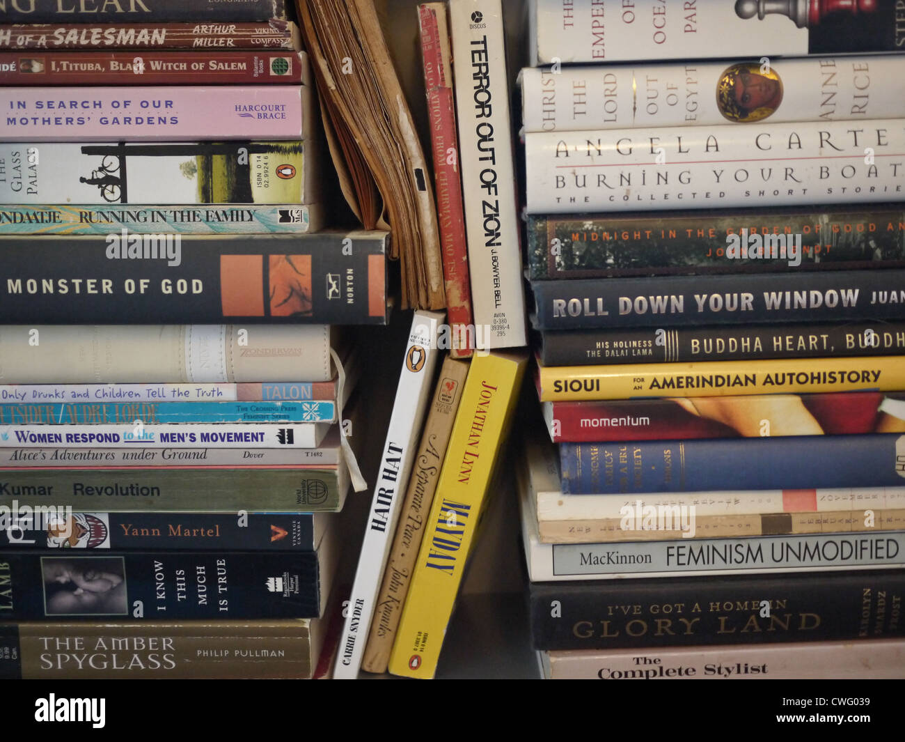 stack book books bookshelf shelf shelve Stock Photo - Alamy