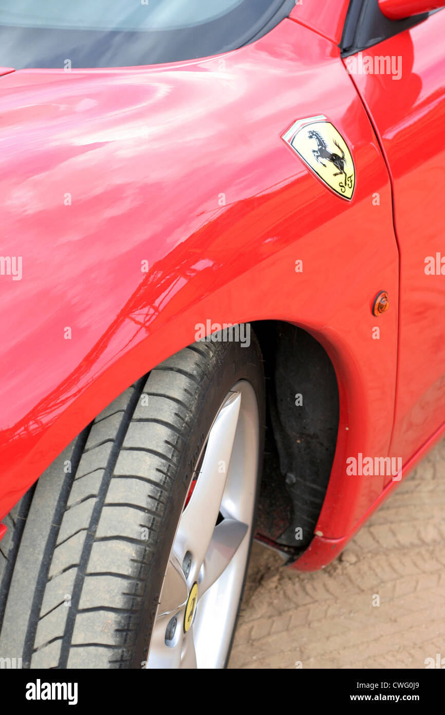 Fender logo hi-res stock photography and images - Alamy