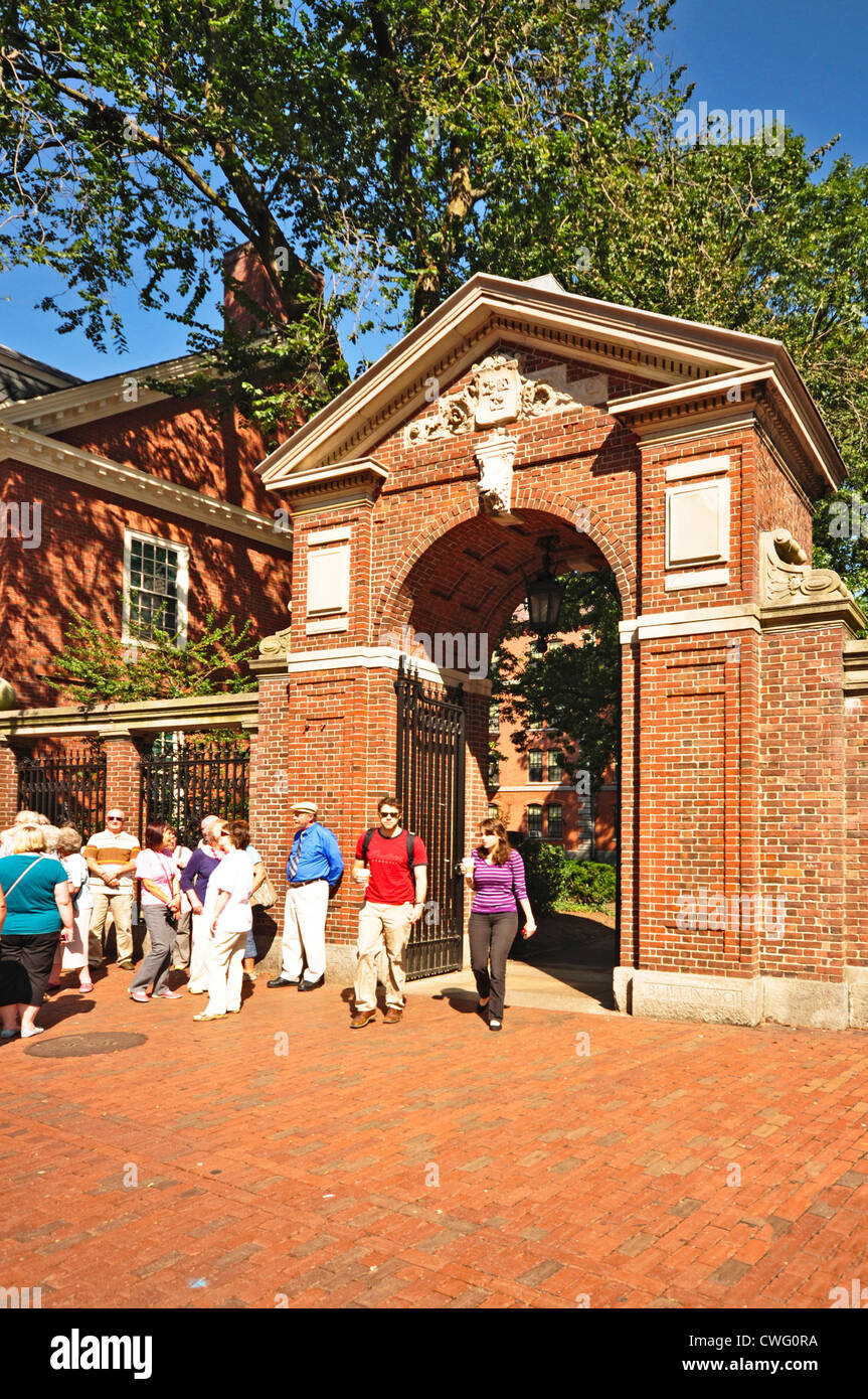 Harvard university gate hi-res stock photography and images - Alamy