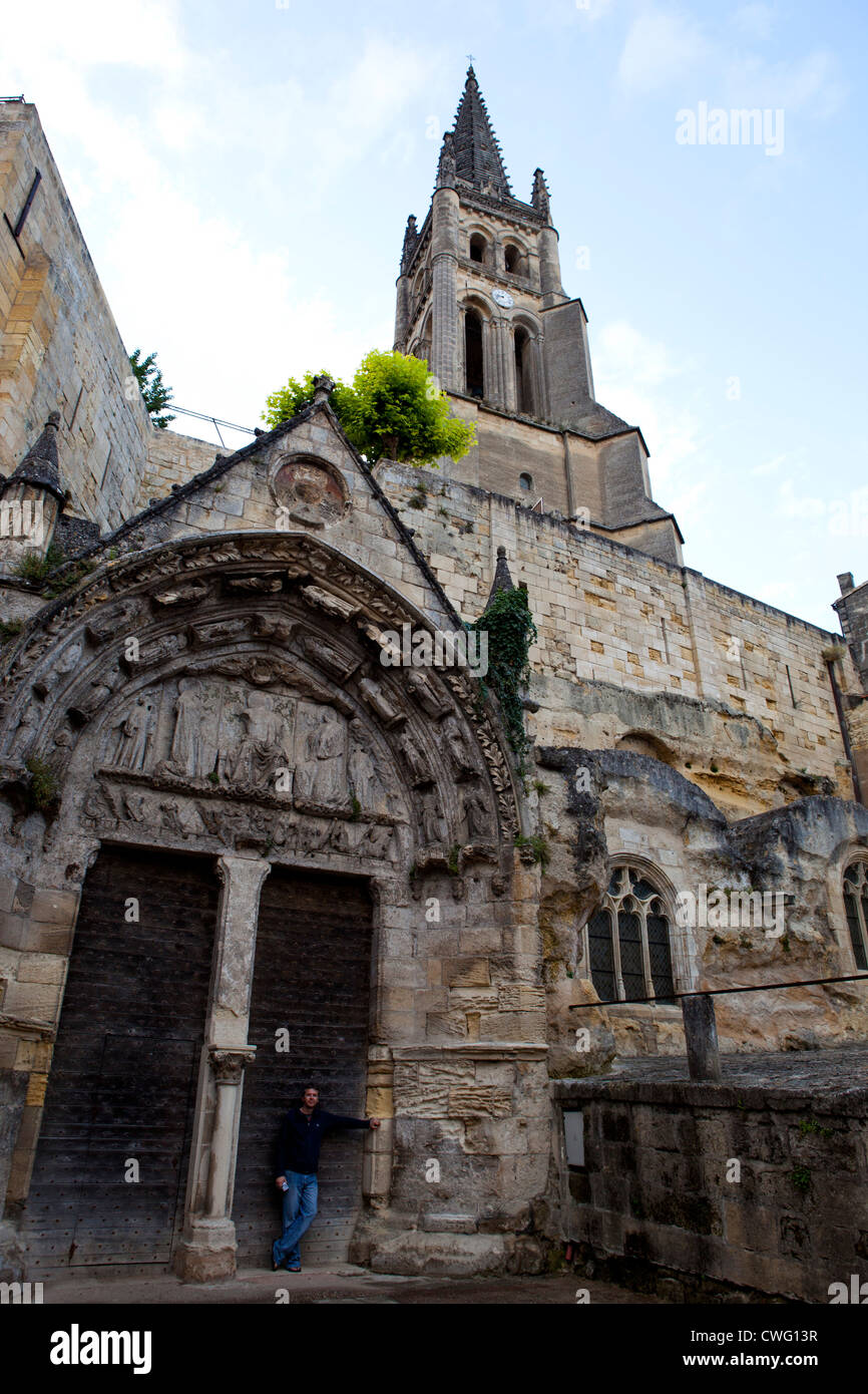 Monolithic church of saint emilion hi-res stock photography and images ...