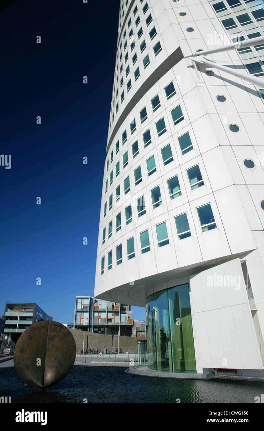 The "Turning Torso" building in Malmo, Sweden, designed by Santiago ...