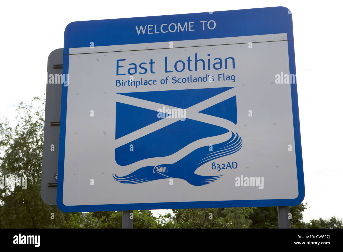 Welcome scotland road sign hi-res stock photography and images - Alamy