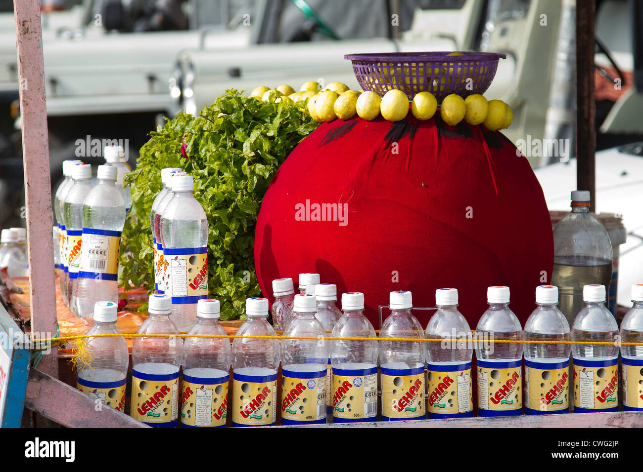 Fresh lemonade stand in Delhi, India Stock Photo - Alamy