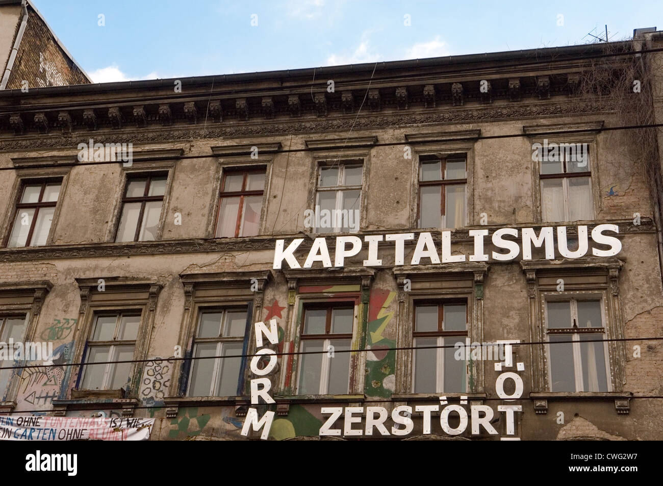 Berlin, writing at a ruin Stock Photo - Alamy