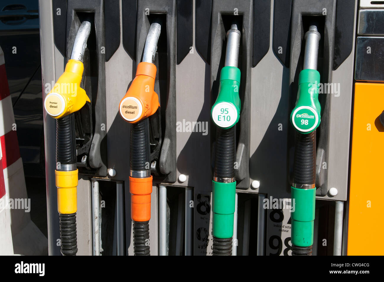 Fuel garage france hi-res stock photography and images - Alamy
