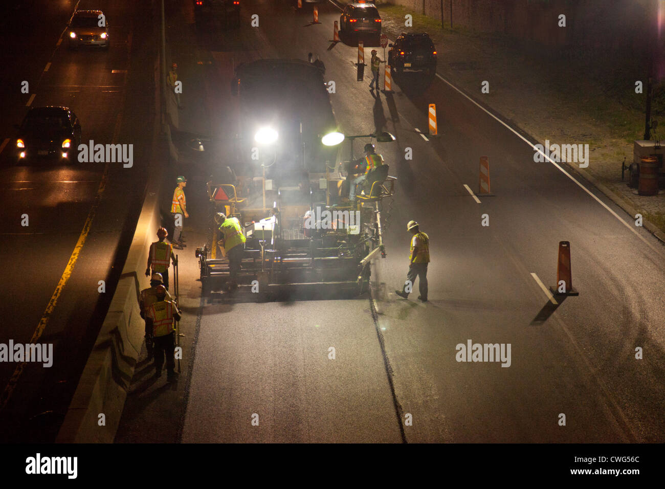 Men at work road signs hi-res stock photography and images - Alamy