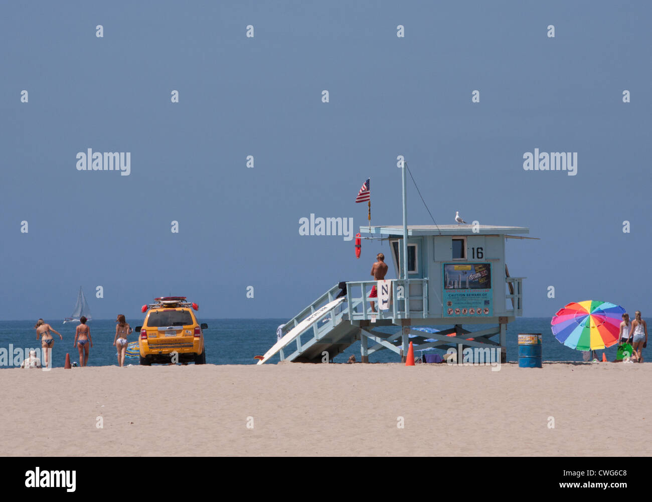 Lifeguard tower santa monica beach hi-res stock photography and images ...
