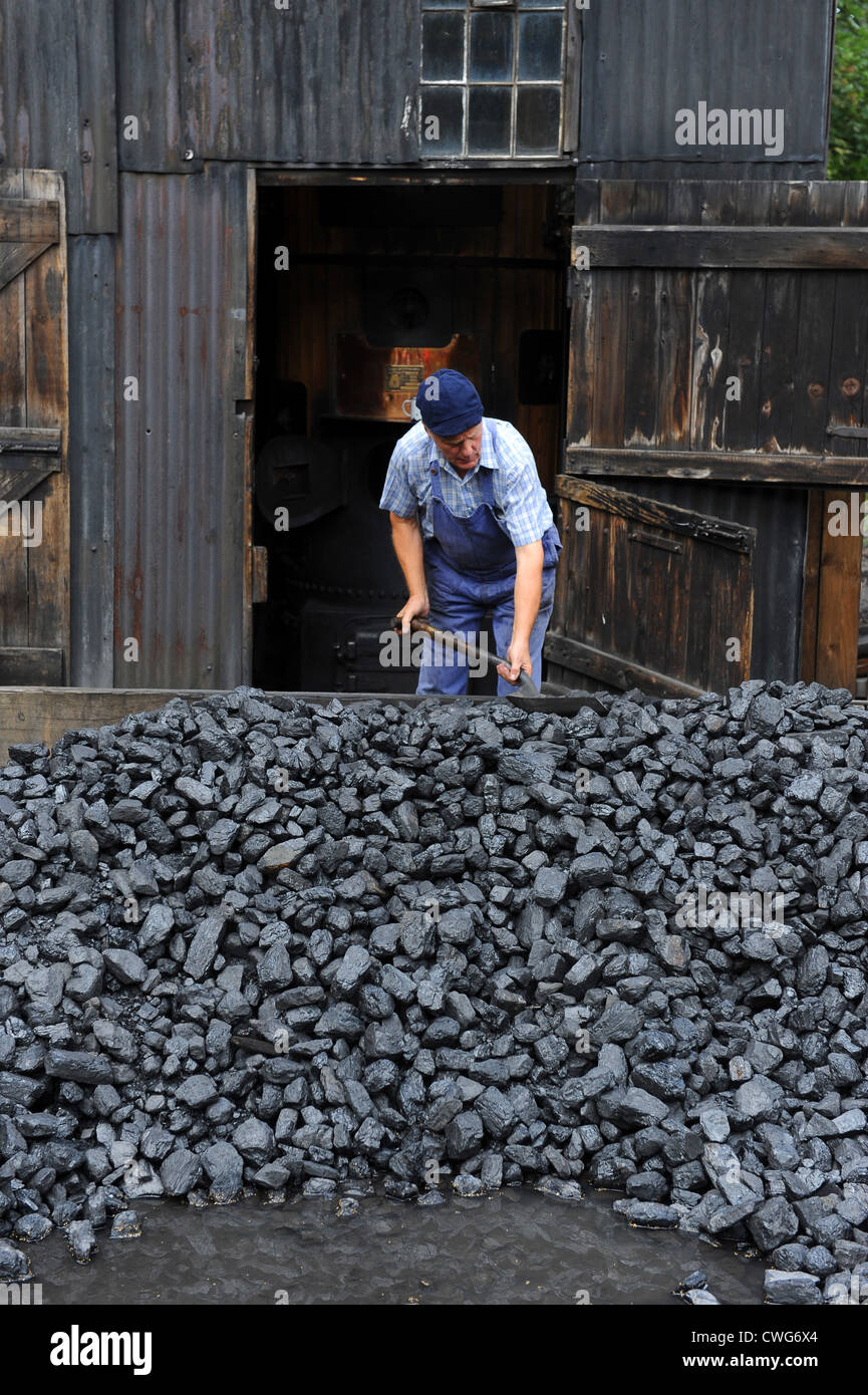Coalman hi-res stock photography and images - Alamy