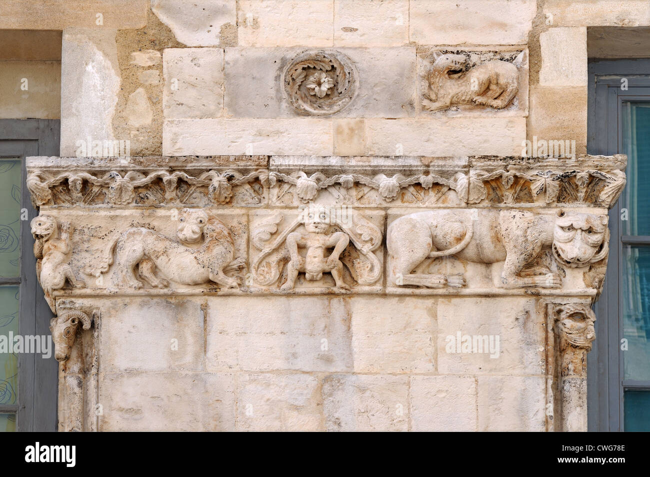 Grotesque figure hi-res stock photography and images - Alamy