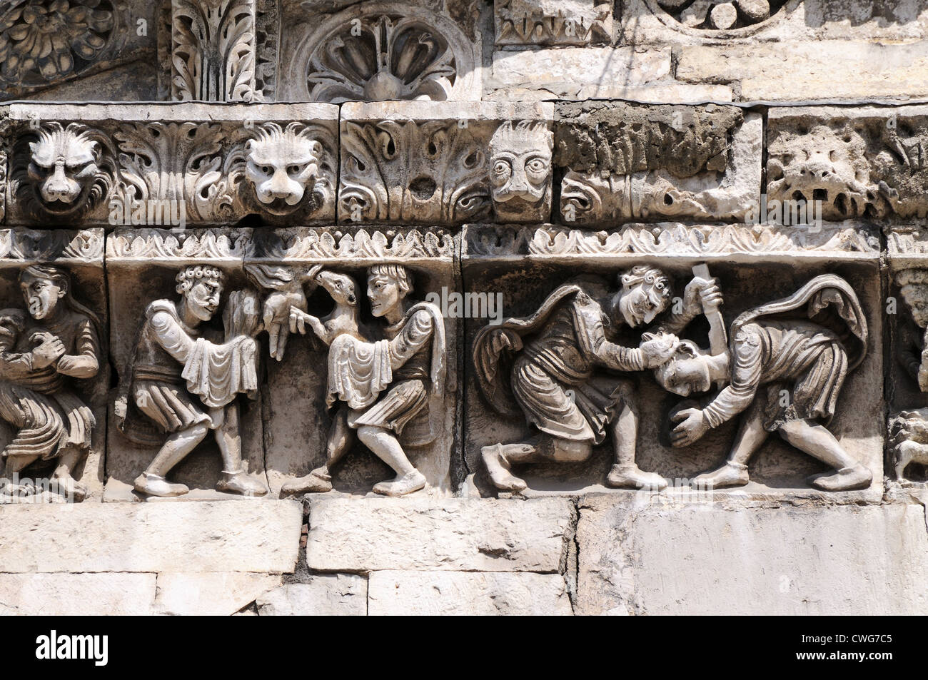 Medieval stone carving hi-res stock photography and images - Alamy
