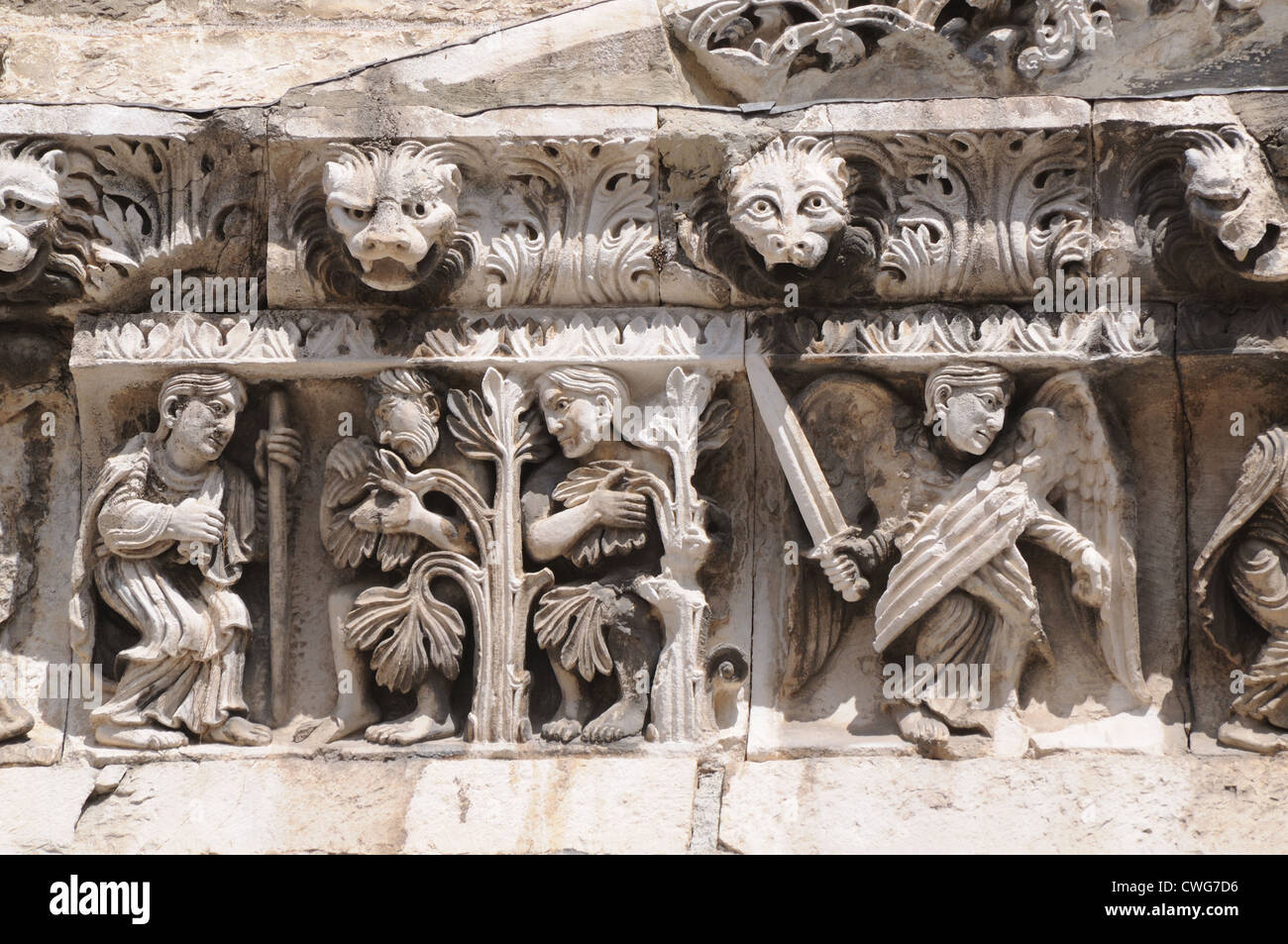 Medieval stone carving hi-res stock photography and images - Alamy