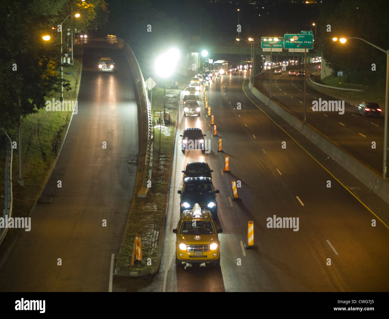 Brooklyn night street signs hi-res stock photography and images - Alamy