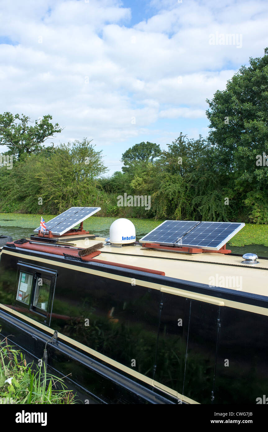 Solar panels on a barge hi-res stock photography and images - Alamy