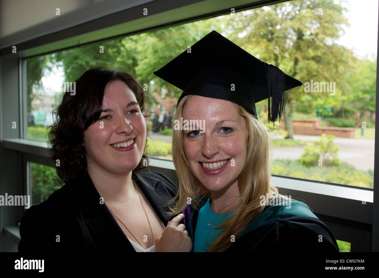 Edge Hill University Sisters on graduation day Stock Photo - Alamy