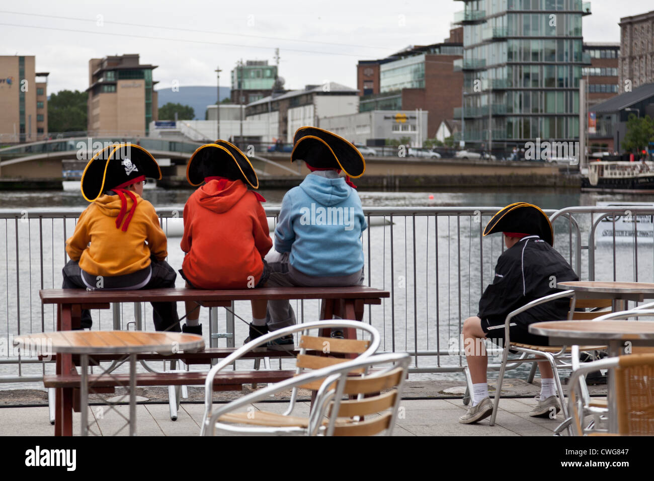 Ships boys hi-res stock photography and images - Alamy