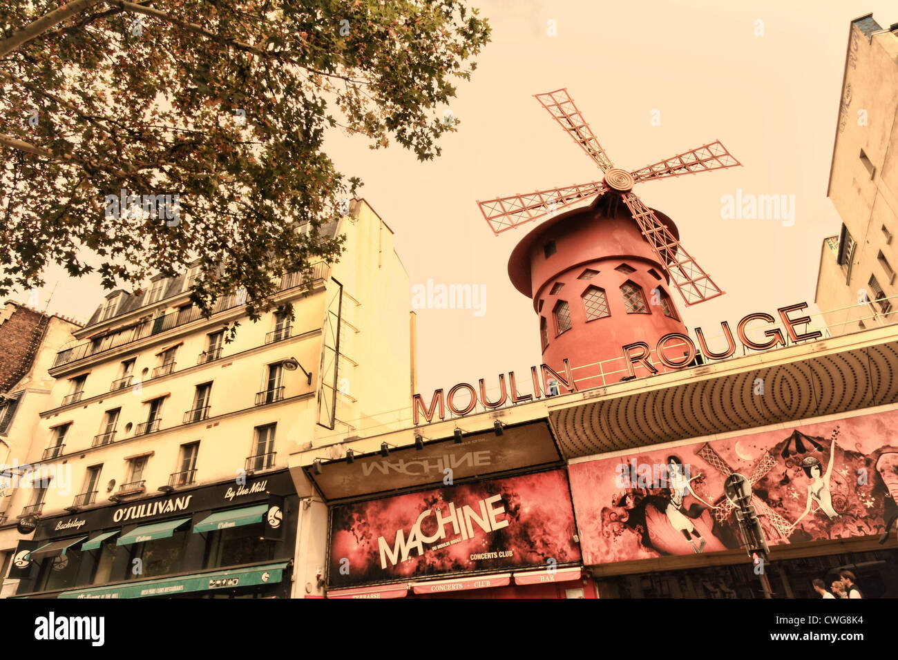 Moulin rouge paris hi-res stock photography and images - Alamy