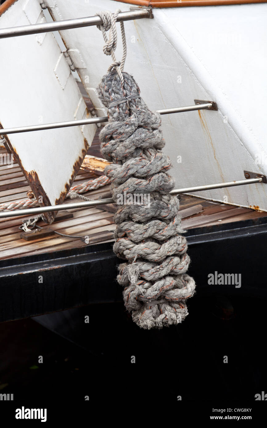 Ships rope hi-res stock photography and images - Alamy