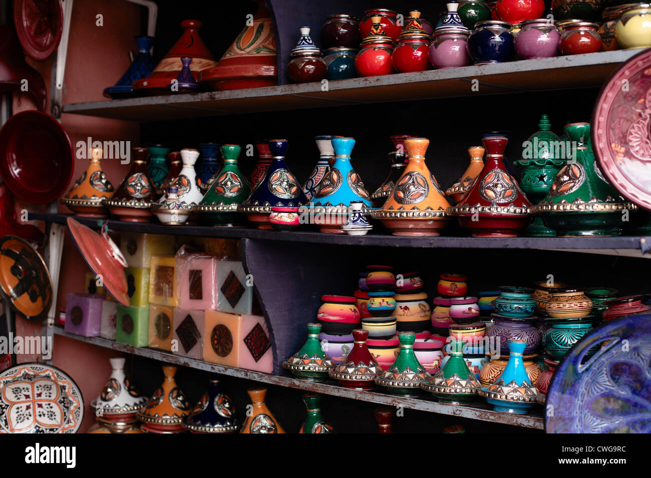 decorated tagine and traditional morocco souvenirs in medina souk Stock ...