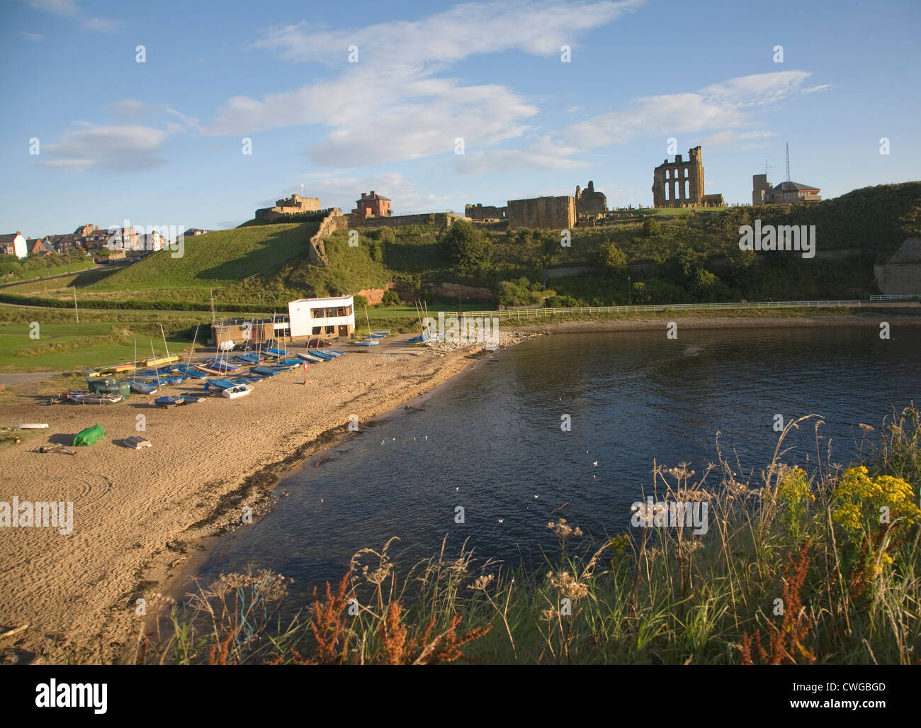 Priory and castle Tynemouth, Northumberland, England Stock Photo - Alamy