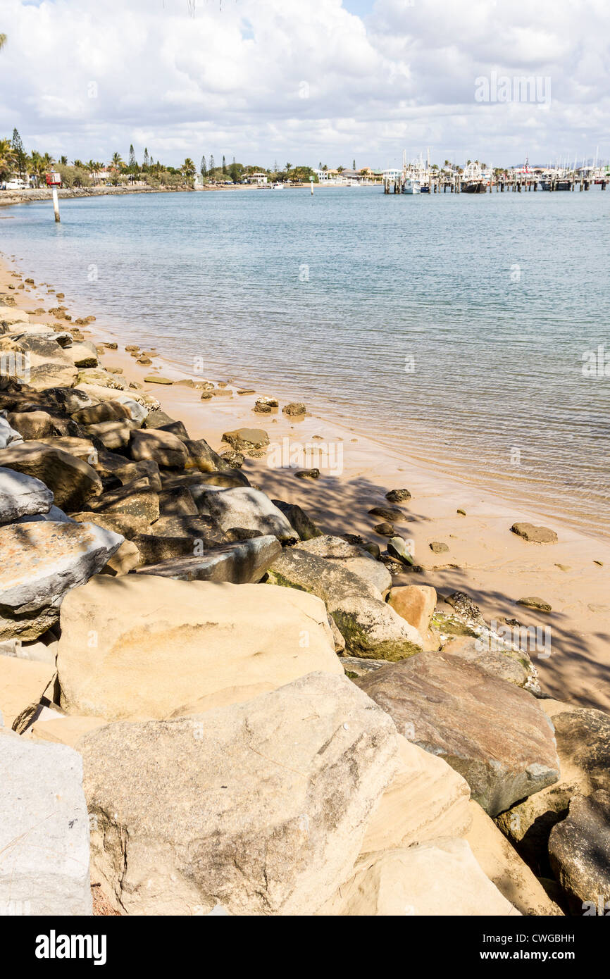 Shoreline of river hi-res stock photography and images - Alamy