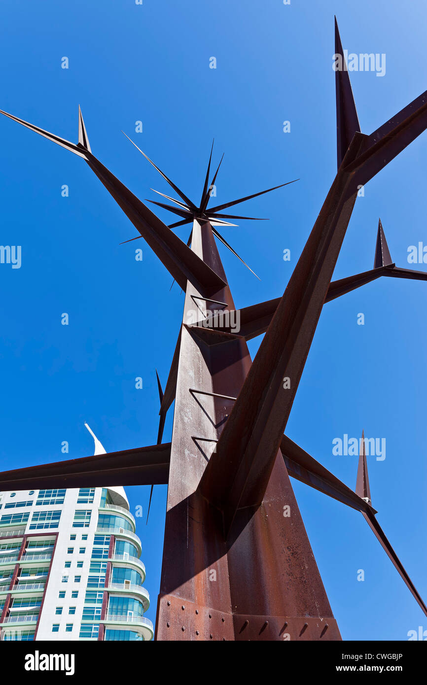 Homem-Sol (Sun Man) Sculpture and São Rafael Tower in the back. Parque ...